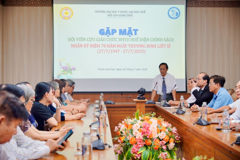 Hoạt động Hue-UMP | Trường Đại học Y - Dược, Đại học Huế: Gặp mặt, toạ đàm nhân kỷ niệm 78 năm ...